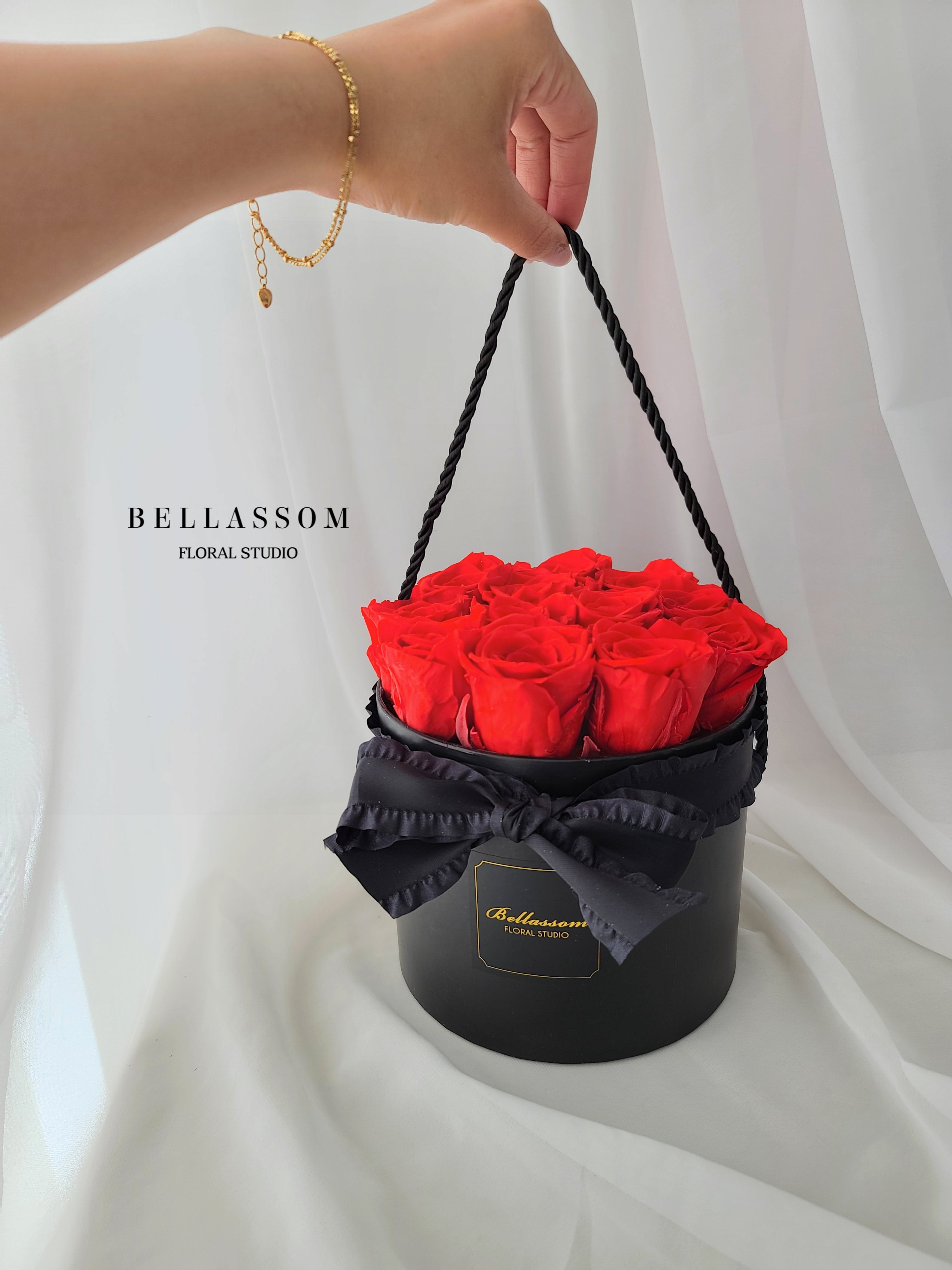 ROSE BUCKET-preserved rose – BELLASSOM FLORAL STUDIO